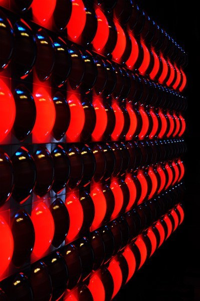 BubbLEDs™ 12W Pixel Mapping LED Wall Panel | OmniSistem