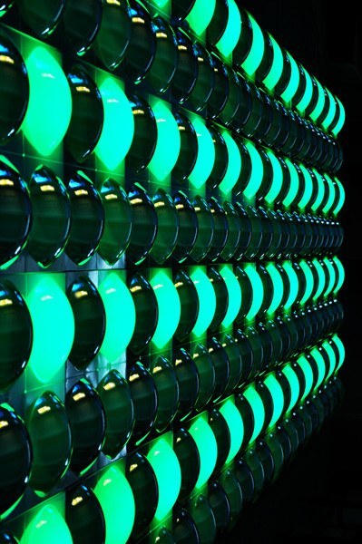 BubbLEDs™ 12W Pixel Mapping LED Wall Panel | OmniSistem